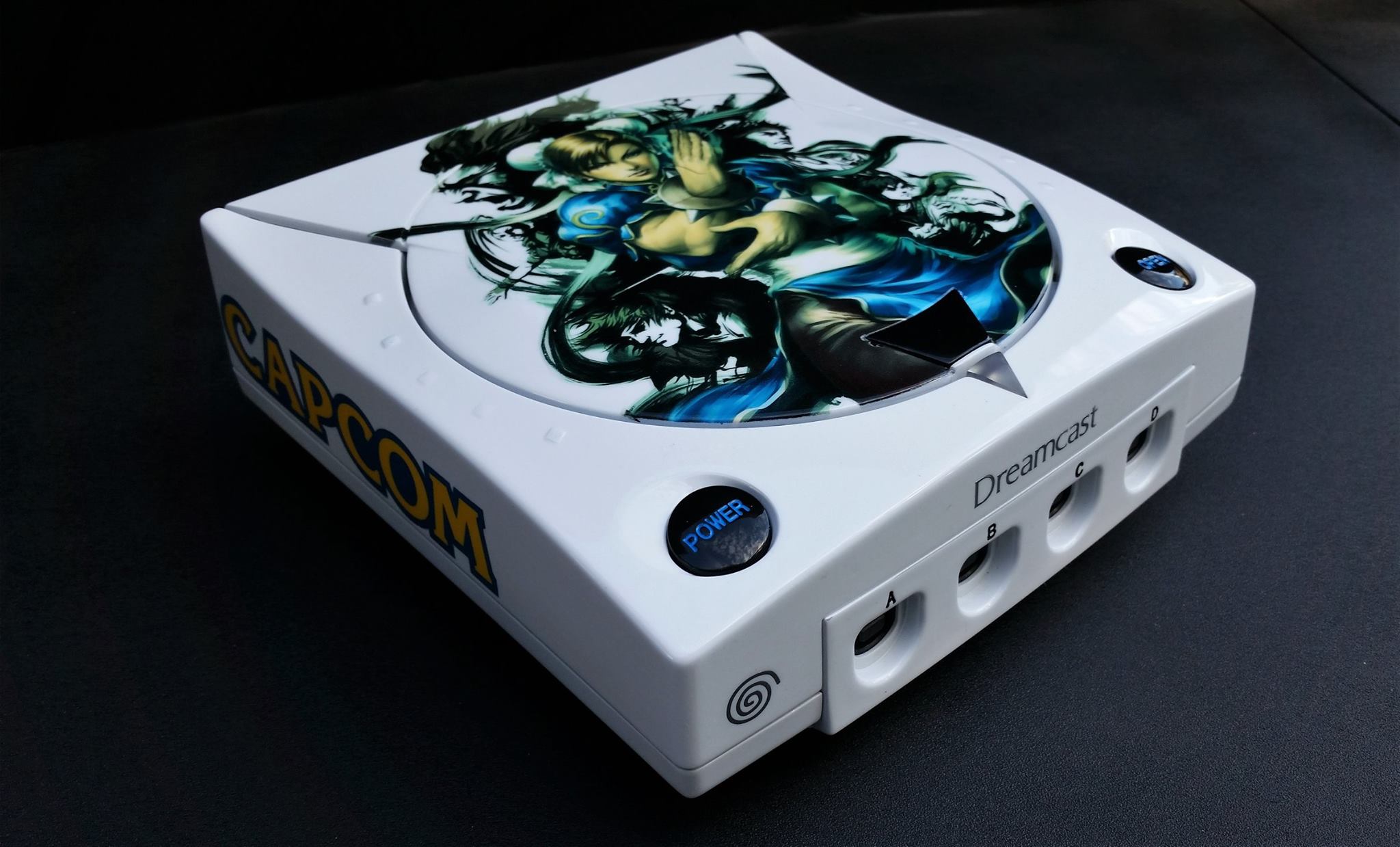 Check out this custom painted SEGA Dreamcast featuring Street Fighter ...